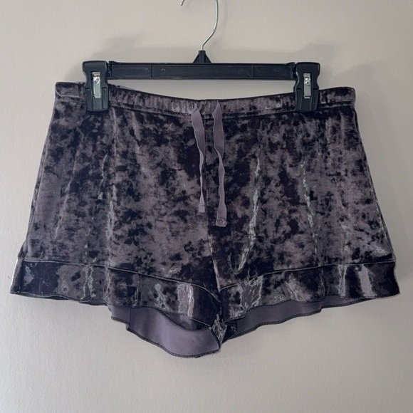 Victoria's Secret | Shorts | Victoria Secret Velvet Shorts Medium ...